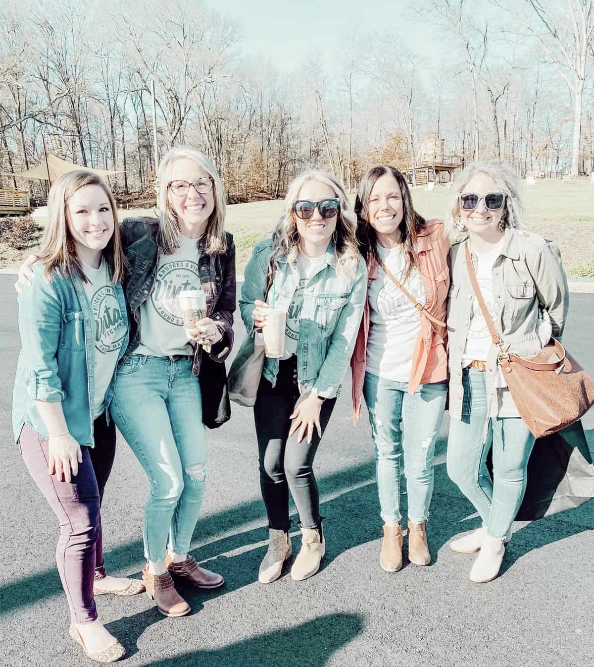 A Weekend Full of Vintage Goodies and Friends - Mornings on Macedonia